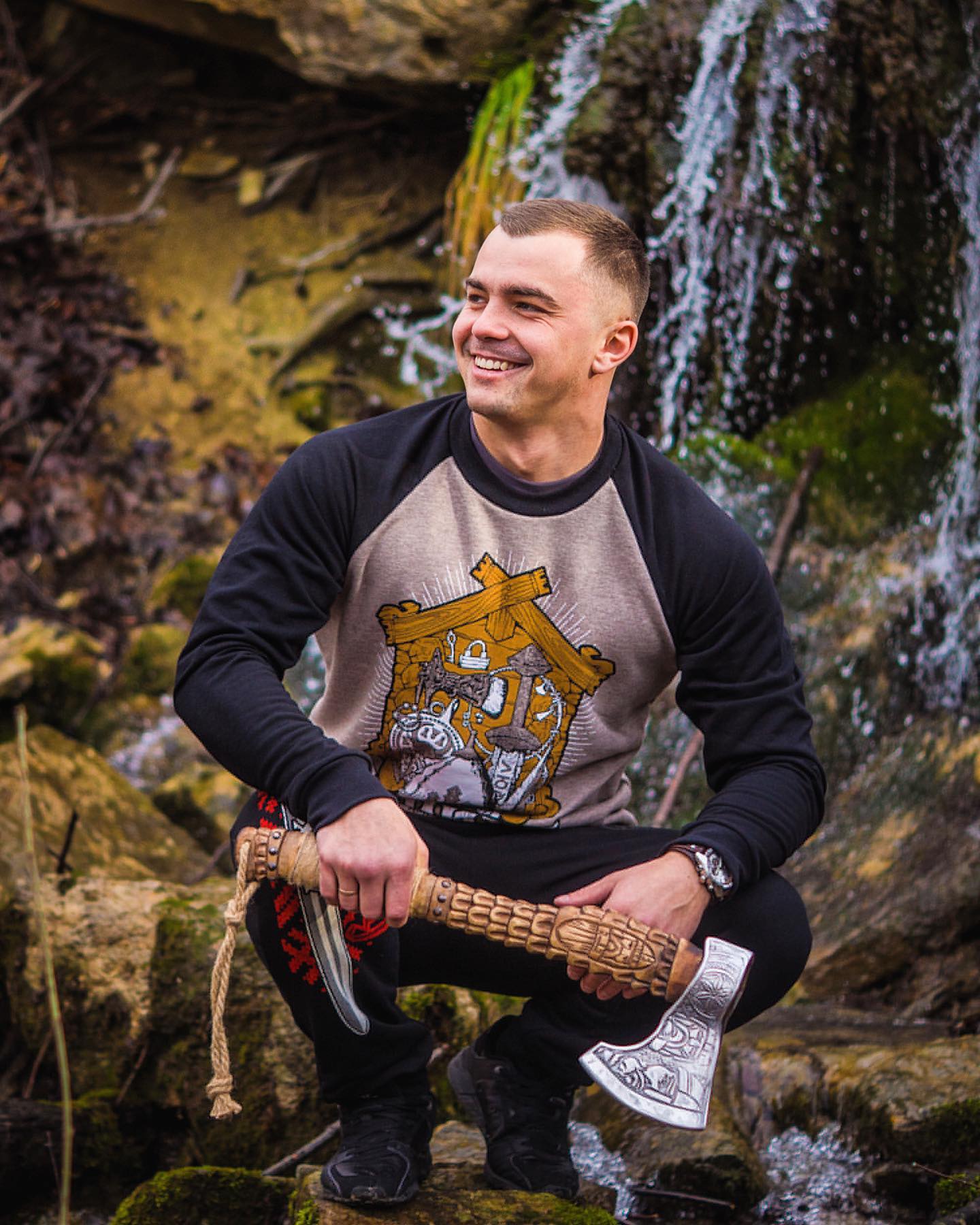 Expertly Crafted Hand-Forged Viking Axe | Nordic Axe with Carved Handle ...