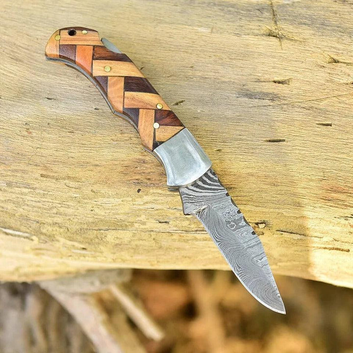 Damascus Folding Knives – Ragnar Armoury